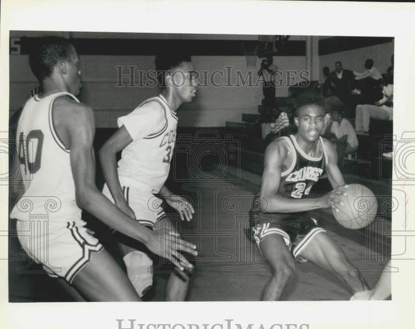 1989 Press Photo Reginald Young and Cohen High School Basketball ...