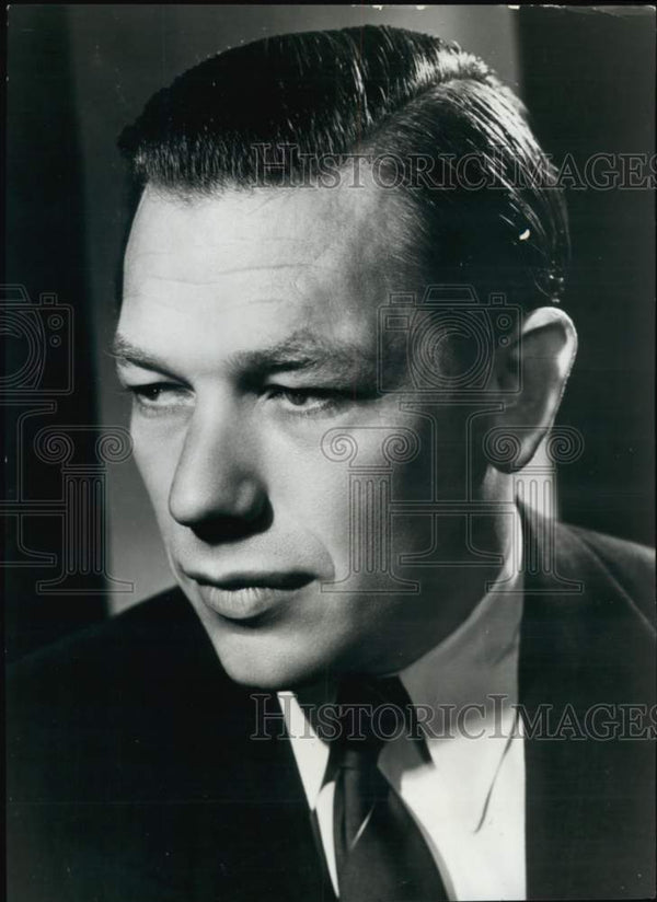 1966 Press Photo Author John Rowan Wilson of "Hall of Mirrors ...