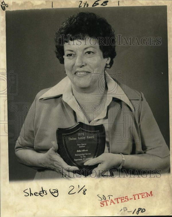 1978 Press Photo Edna Sheets with Thelma Ashley Award - noc58048 ...