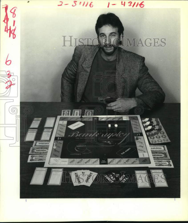 1988 Press Photo Victor Smith, inventor of the board game Bankruptcy ...