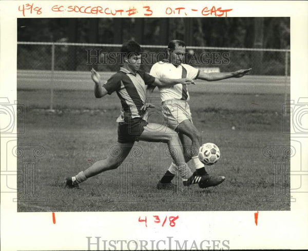 1984 Press Photo Soccer players during game at the YMCA Playground ...