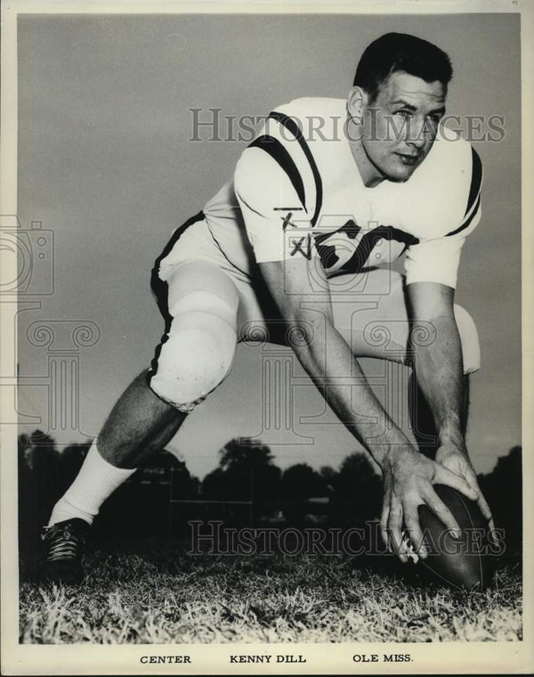 1963 Press Photo Football center player Kenny Dill of Ole, Mississippi ...