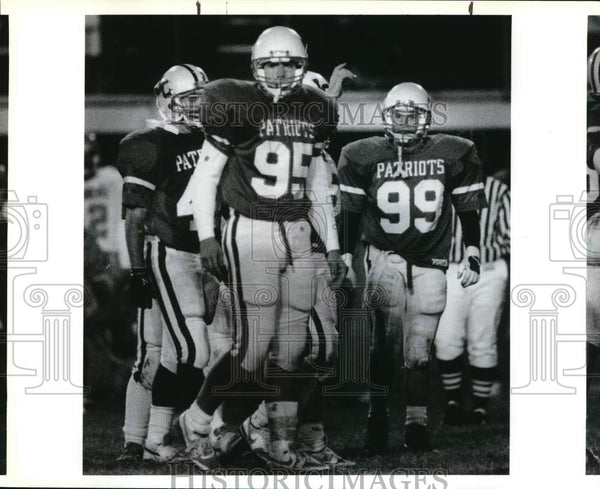 1990 Press Photo Patriots football players during session opening game ...