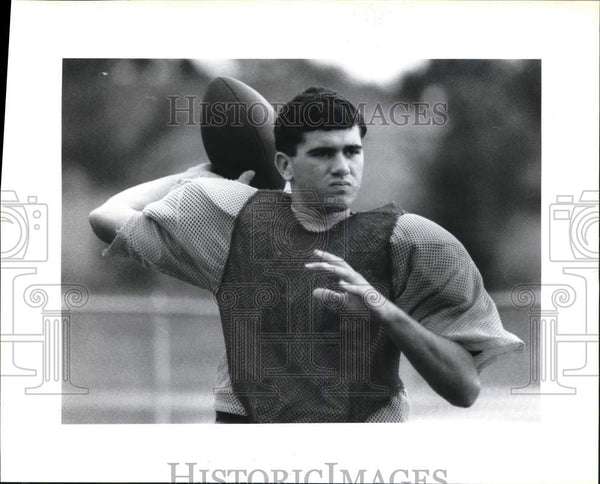 1992 Press Photo Quarterback Stephen Thiel during football practice ...