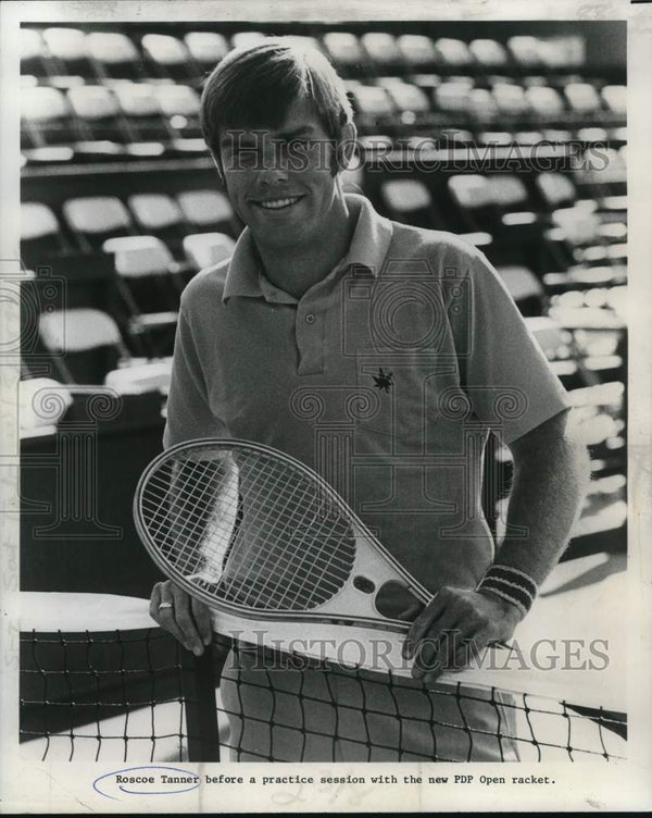 1975 Press Photo Tennis player Roscoe Tanner before a practice session ...