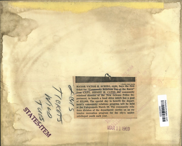 1969 Press Photo Mayor Victor H. Schiro buys first ticket to launch a ...