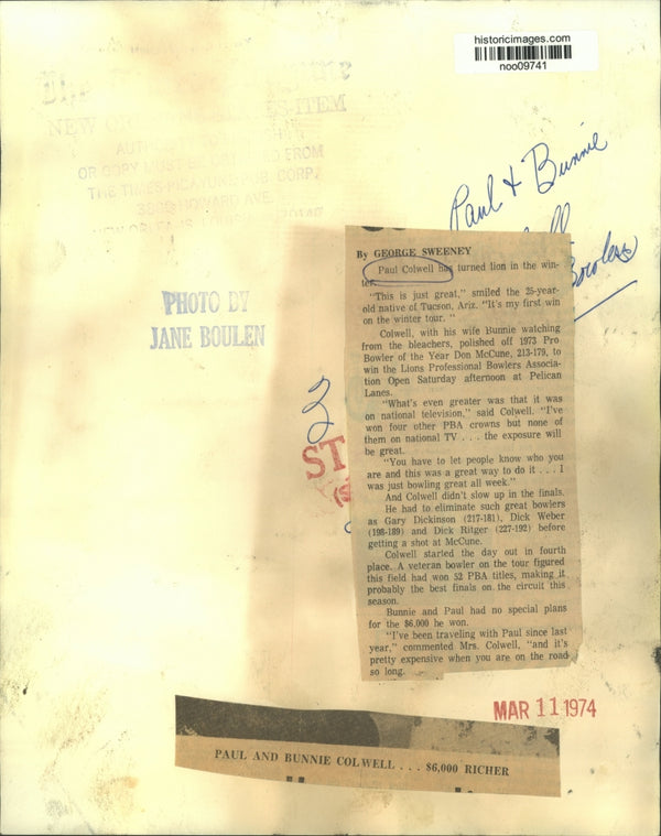 1974 Press Photo Bowling competition winner Paul Colwell with his wife ...