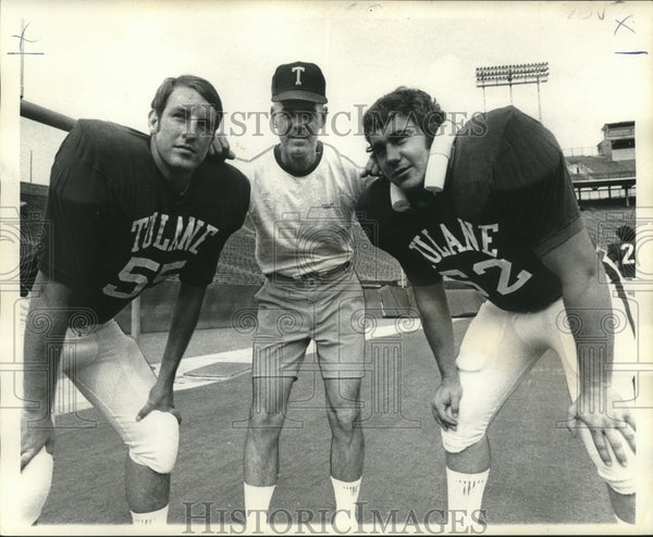 1972 Press Photo Tulane Football Coach Bennie Ellender with Co-Captains ...