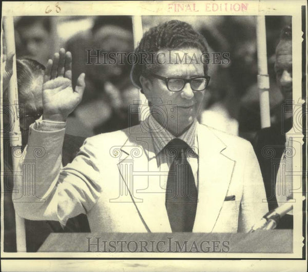 1972 Press Photo Attorney General of Louisiana William Guste Taking His ...