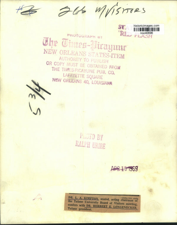 1969 Press Photo Dr. L.A. Kimpton confers with Dr. Herbert E ...