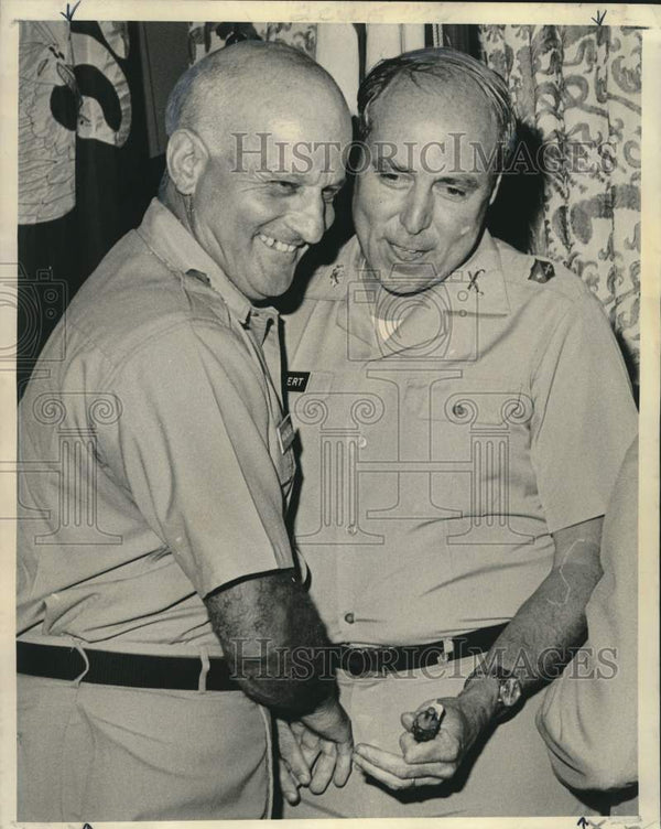 1974 Press Photo John D. Lambert Jr. & Joseph Macaluso- U.S. Army ...