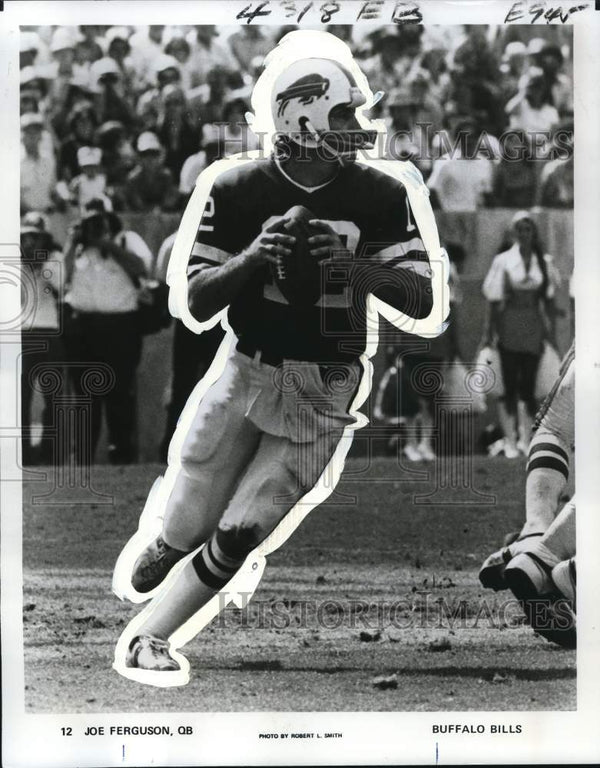 1977 Press Photo Football quarterback Joe Ferguson during game ...