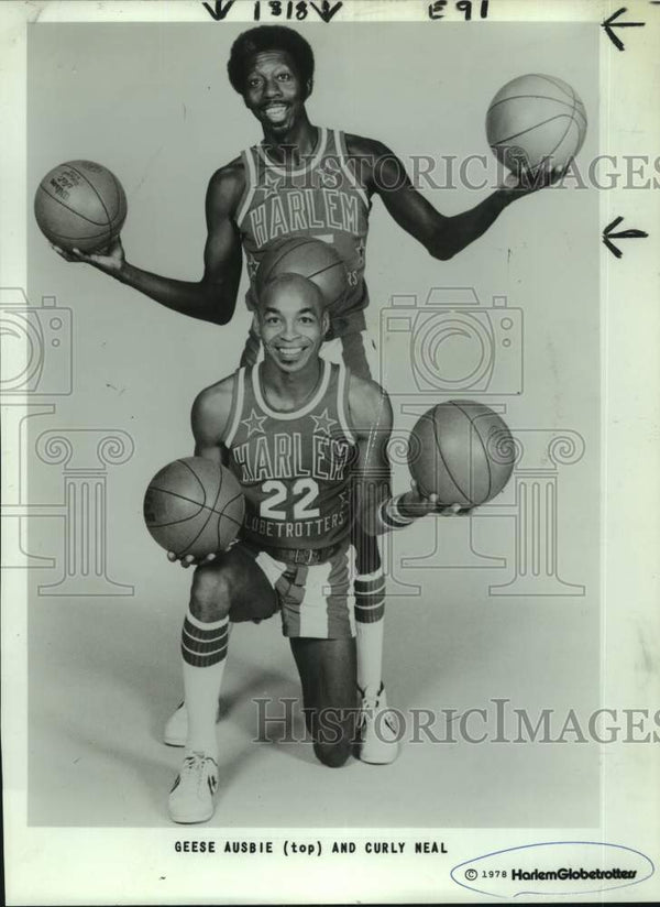1978 Press Photo Harlem Globetrotter basketball players Geese Ausbie ...