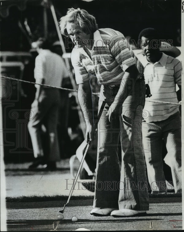 1976 Press Photo Golfer Frank Conner on the Greens - nos05821 ...