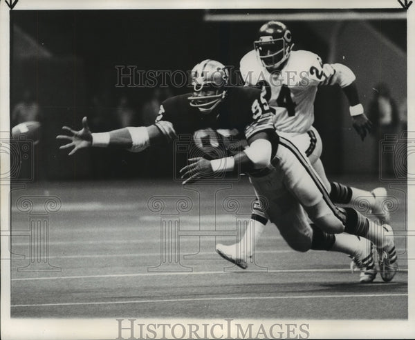1977 Press Photo New Orleans Saint Football Player Henry Childs in Game ...