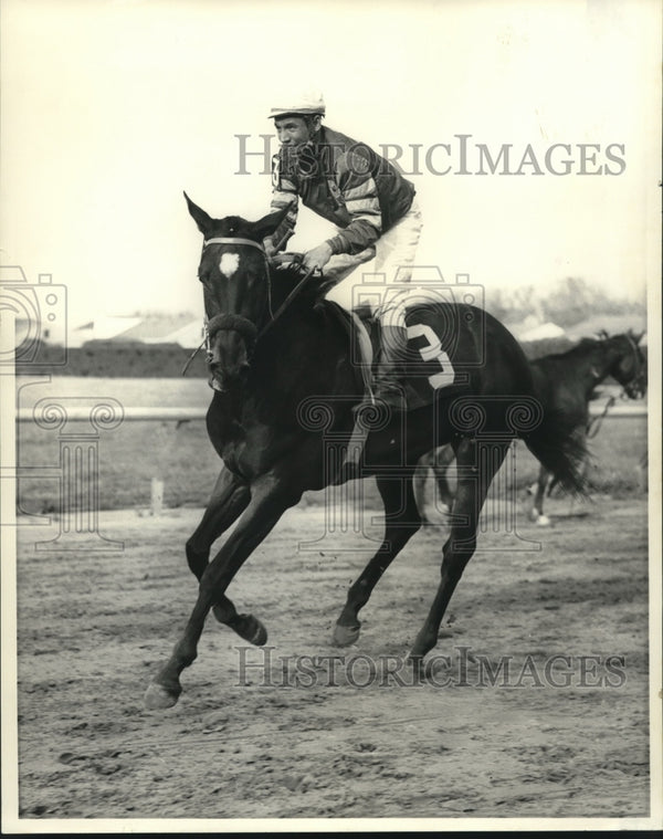 1968 Press Photo Jockey William Fleming aboard Nuyaka Cotton - nos12910 ...