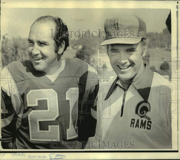 1973 Press Photo Los Angeles Rams coach Chuck Knox and player John Hadl ...