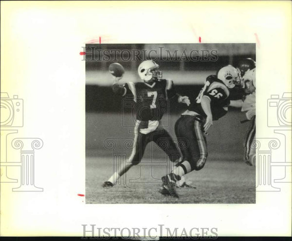 1989 Press Photo Football - Ralph Malbrough, Quarterback for Bonnabel ...