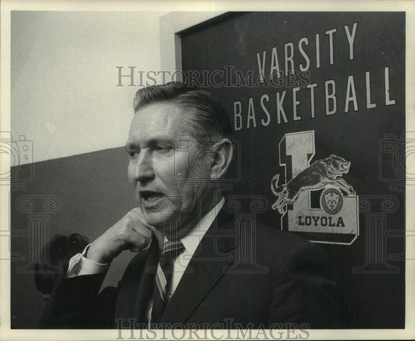 1968 Press Photo New Orleans Buccaneers basketball coach Babe McCarthy ...