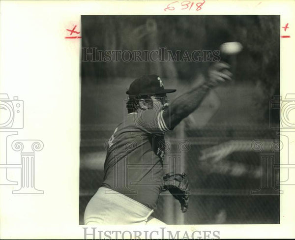 1988 Press Photo Red Team baseball pitcher Joe Marullo throws a fast ...