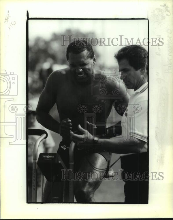 1989 Press Photo New Orleans Saints football player Reuben Mayes rides ...