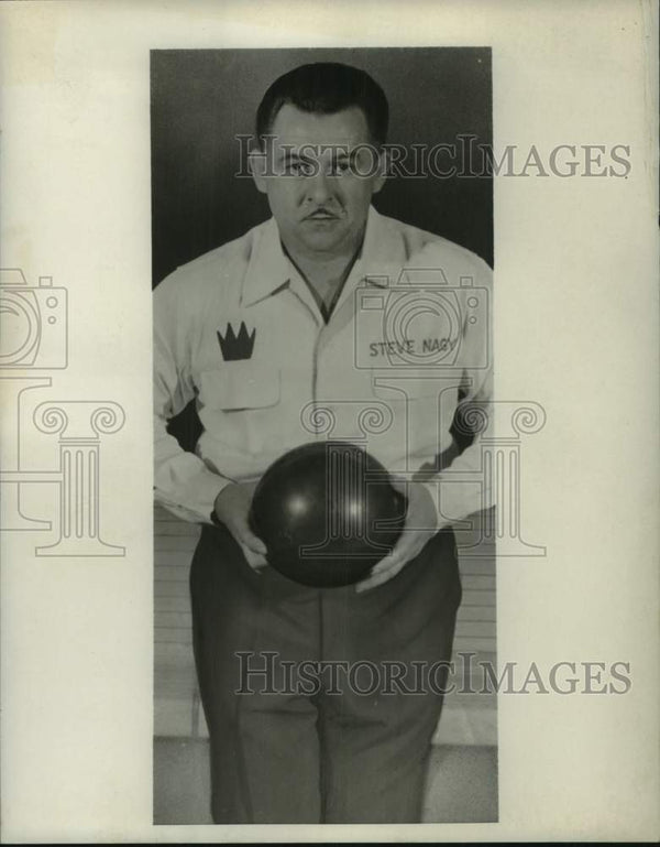 1967 Press Photo Bowler Steve Nagy poses with bowling ball for portrait ...