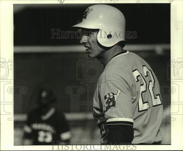1981 Press Photo Baseball - Reggie Reginelli of Tulane Wearing Helmet ...