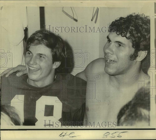 1971 Press Photo Stanford football quarterback Jim Plunkett with Randy ...