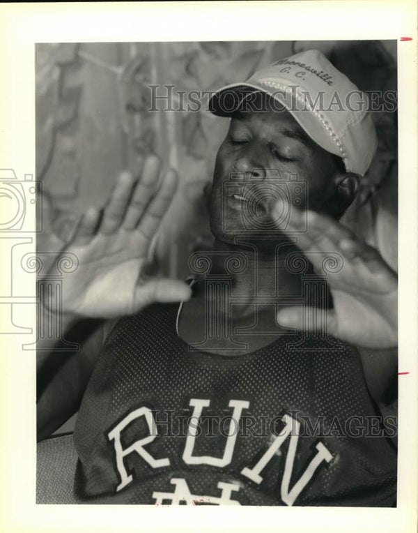 1989 Press Photo Dave Waymer During Interview - nos32895 - Historic Images