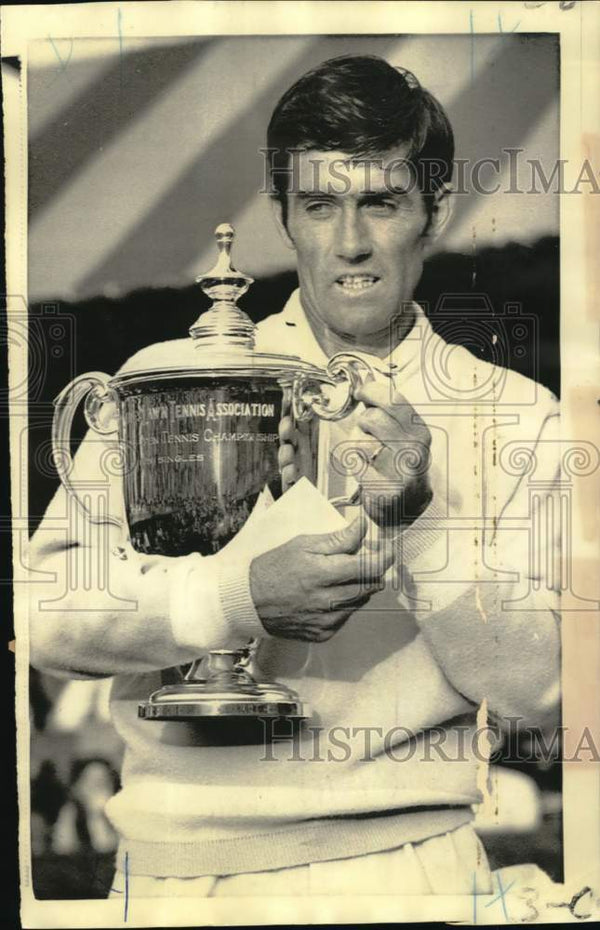 1970 Press Photo Ken Rosewall with Trophy at U.S. Open Tennis ...