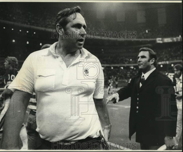 1977 Press Photo New Orleans Saints football head coach Hank Stram ...