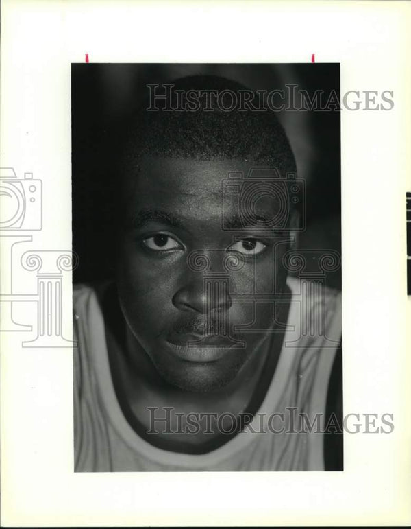 1990 Press Photo Archbishop Shaw High School basketball player Melvin ...