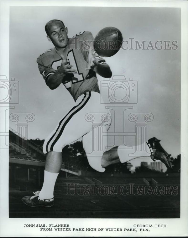 1968 Press Photo Georgia Tech's flanker John Sias catches football ...