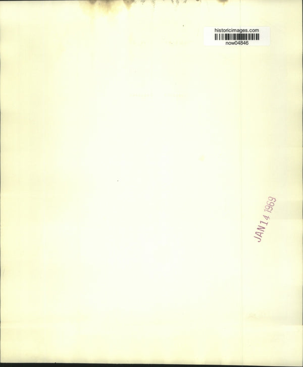 1969 Press Photo Yvonne Shaw and Tony Gomez with wedding guest python ...