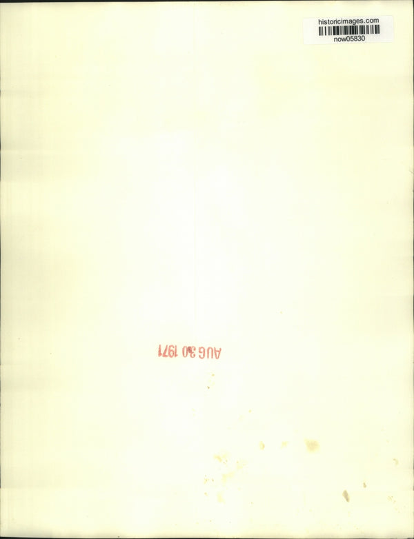 1971 Press Photo Senator Fred Harris' tie admired by senior center ...