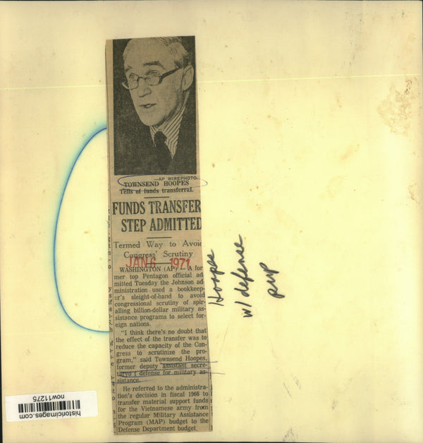 1971 Press Photo Townsend Hoopes tells of Johnson administration fund ...