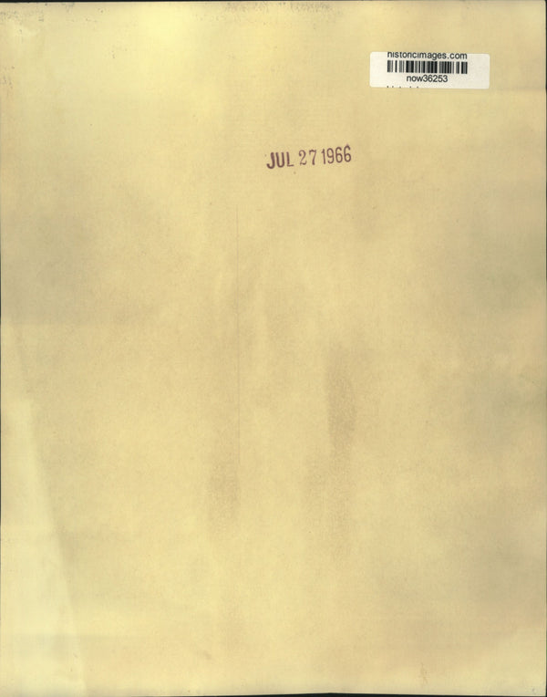 1966 Press Photo Winthrop Rockefeller and wife flash victory smiles in ...