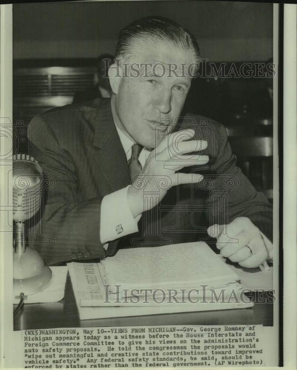 1966 Press Photo Michigan Governor George Romney Talks Auto Safety at ...