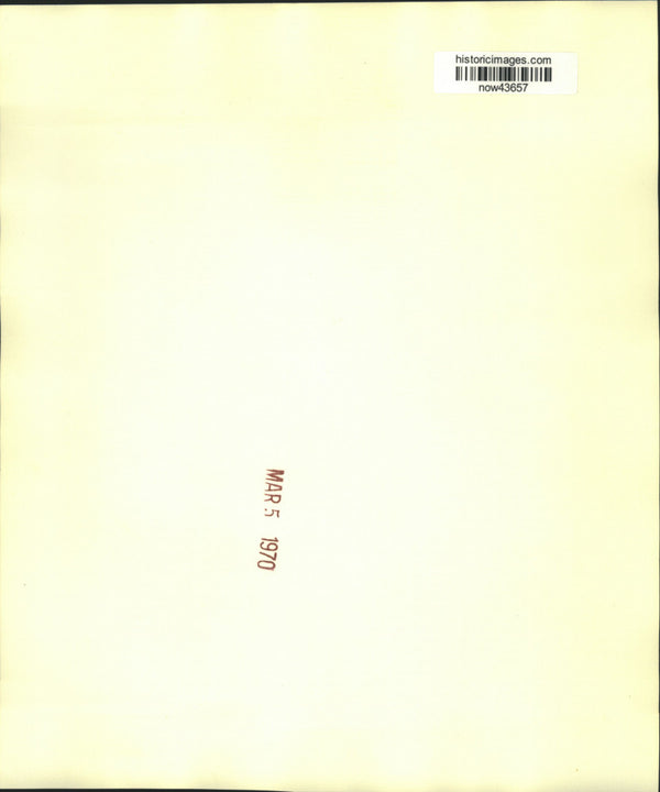 1970 Press Photo Financier Louis Wolfson talks to newsmen at a press ...