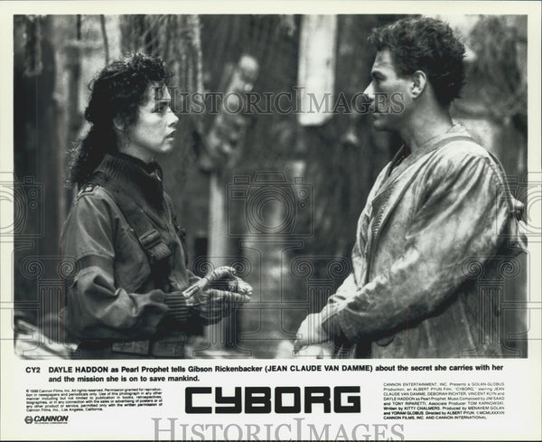 1989 Press Photo Actors Dayle Haddon, Jean Claude Van Damme in "Cyborg ...