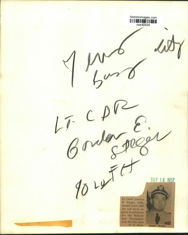 1957 Press Photo Lieutenant Commander Gordon E. Steger, U.S. Navy, New ...