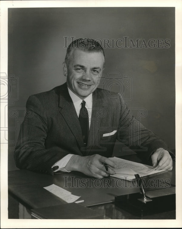Press Photo Burroughs Corp VP Ken Bement To Address Electronics ...