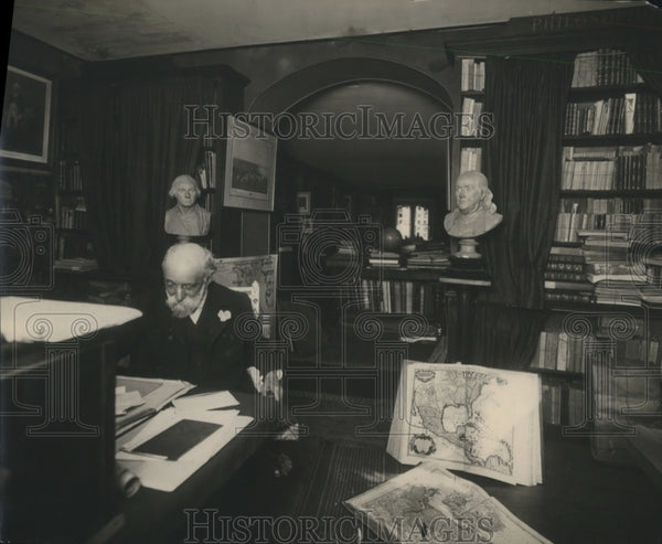 1926 Press Photo The Colombian Library of Henry Vignand - Historic Images