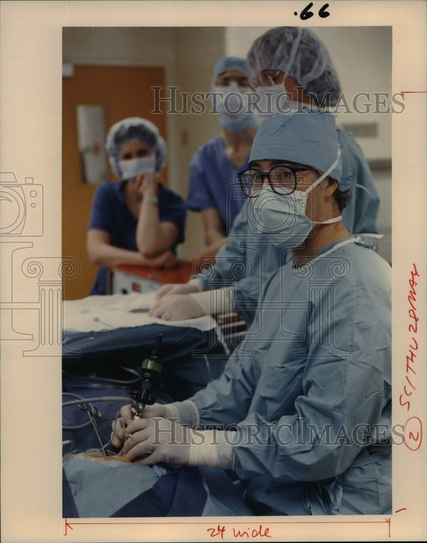 1987 Press Photo Dr Scott P Anderson,Oregon Oral Surgeon, perform jaw ...