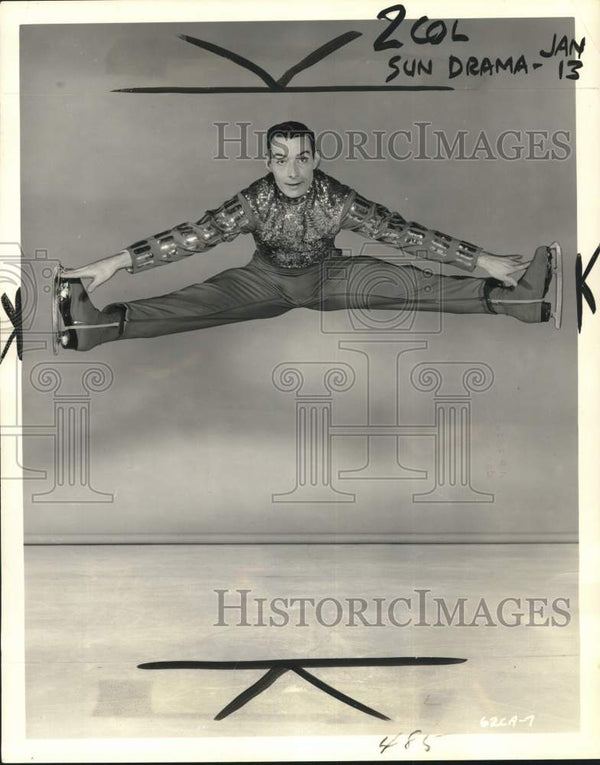 1963 Press Photo Ice Skater Doug Austin stars in the show "Ice Capades ...