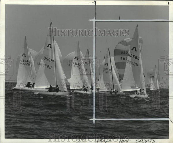 1976 Press Photo Robbie Haines and his sailboat win final race ...