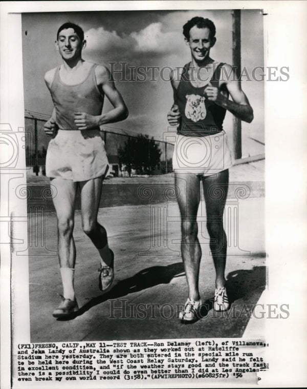 1956 Press Photo Runners Ron Delany & John Landy, Ratcliffe Stadium ...