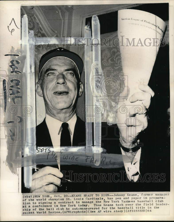 1964 Press Photo Johnny Keane signs contract to manage Yankees ...