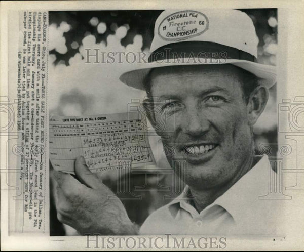 1966 Press Photo Dallas Golfer Don January Shows Scorecard In Akron ...
