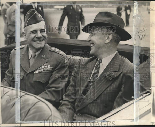 1945 Press Photo Lieutenant General James H. Doolittle with Mayor ...